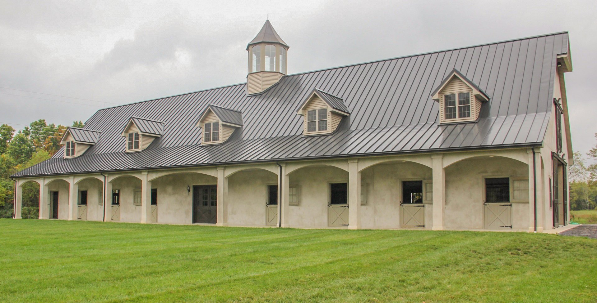 Medallion-Lok Standing Seam Snap Lock Roofing | McElroy Metal
