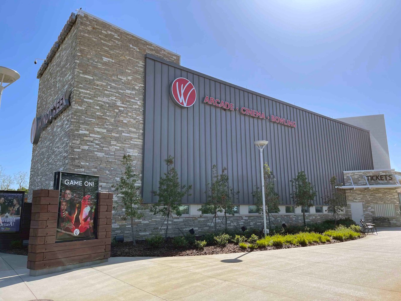 Medallion-Lok Standing Seam Snap Lock Roofing | McElroy Metal